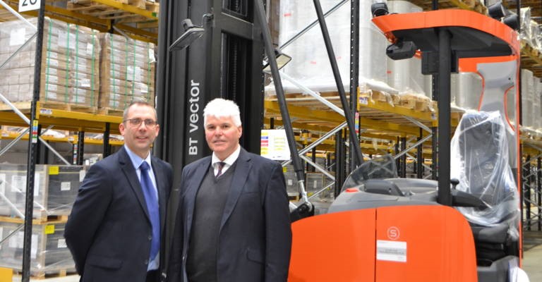 Les chariots pour allées étroites Toyota, moteurs de croissance de SW ...