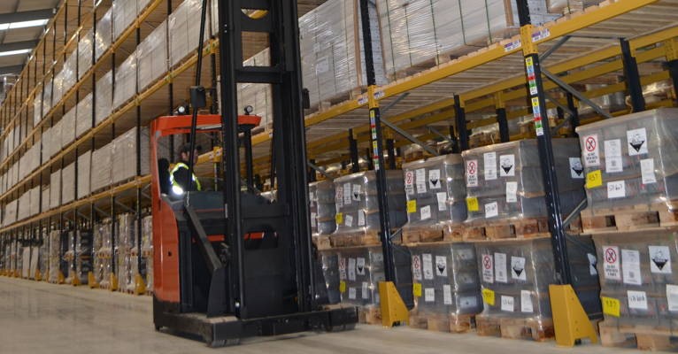 Les chariots pour allées étroites Toyota, moteurs de croissance de SW ...