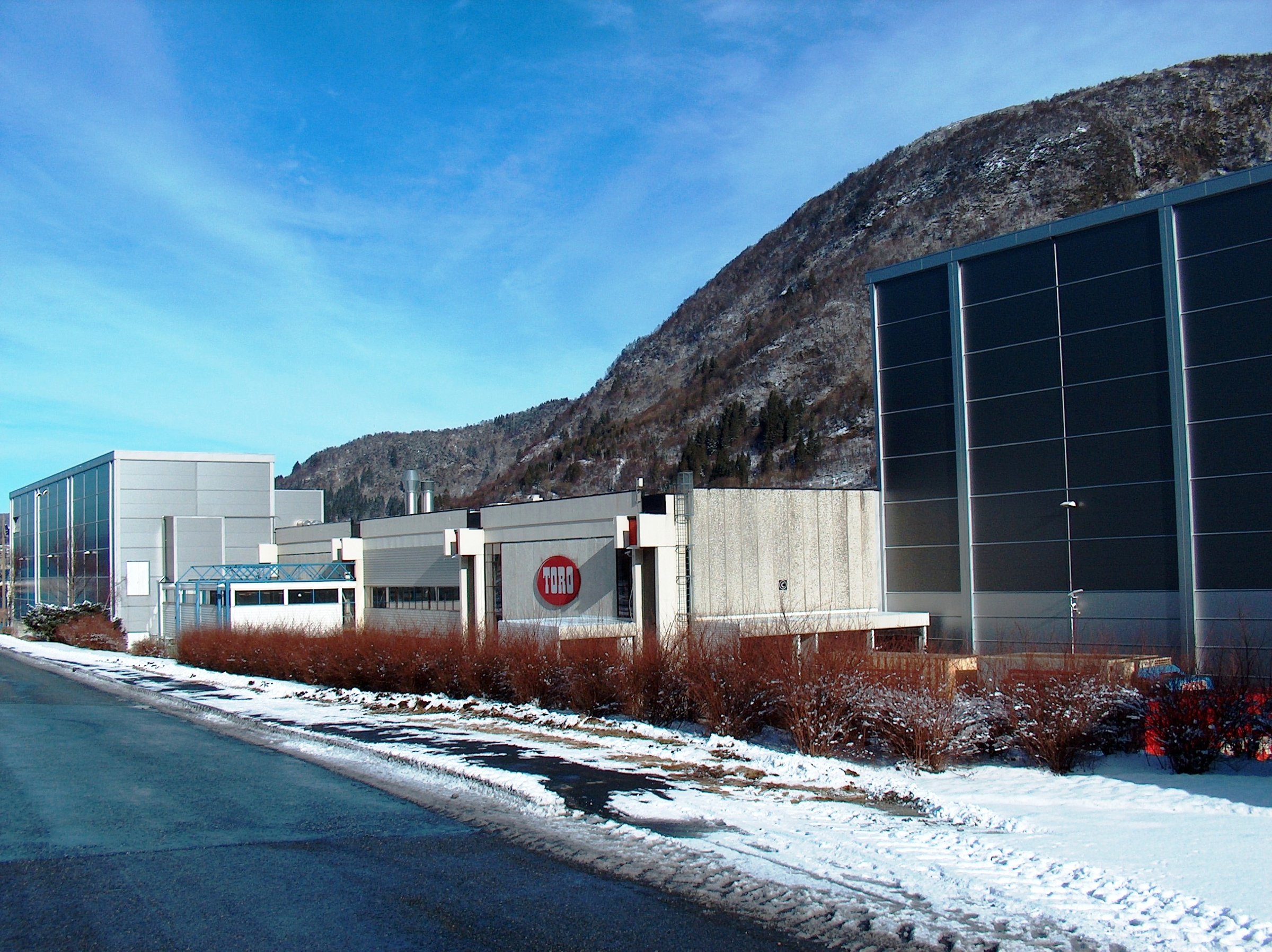 Plus de productivité grâce aux chariots automatisés Toyota chez TORO